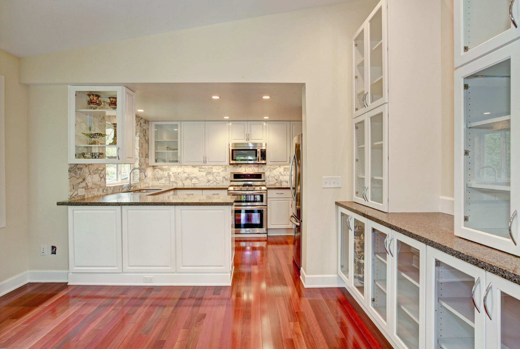 Small Kitchen Design in Seattle - Harjo Construction